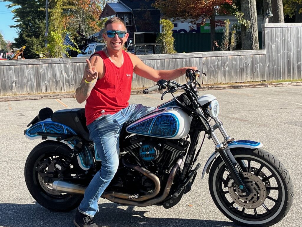 Miss Bentley's 13th Annual Pin-Up Contest - Bentley's Saloon